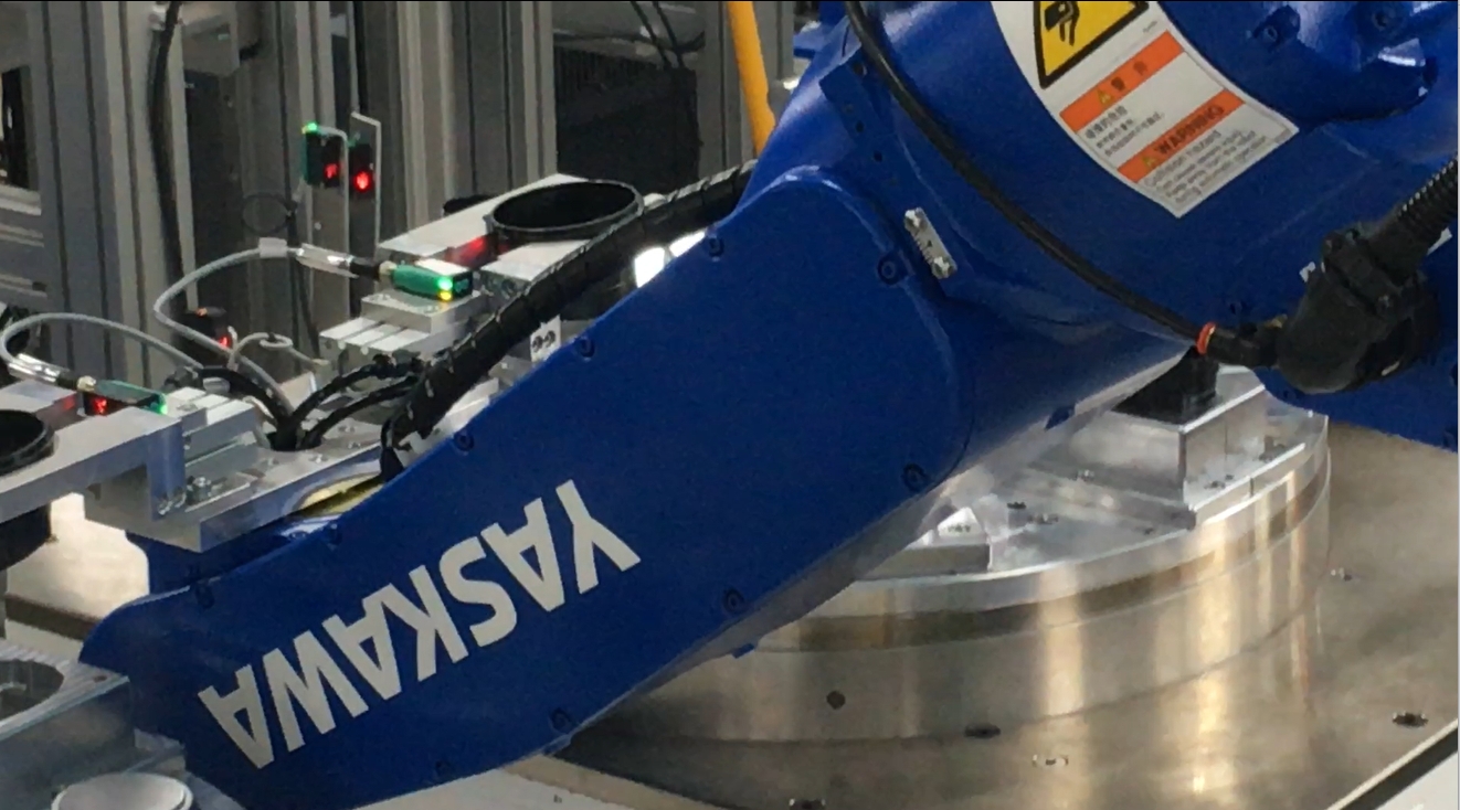 Multifunctional robot arm